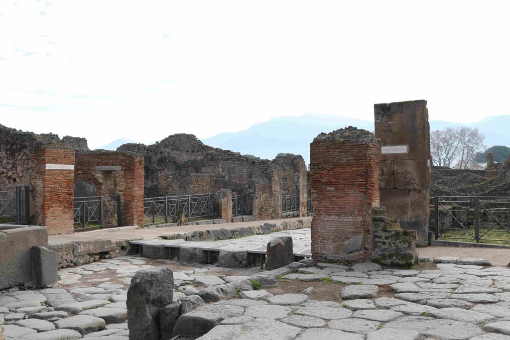 Via Stabiana, from Via dell’Abbondanza. December 2018. Looking south ...